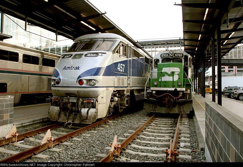 AMTK 457 and BNSF 6702